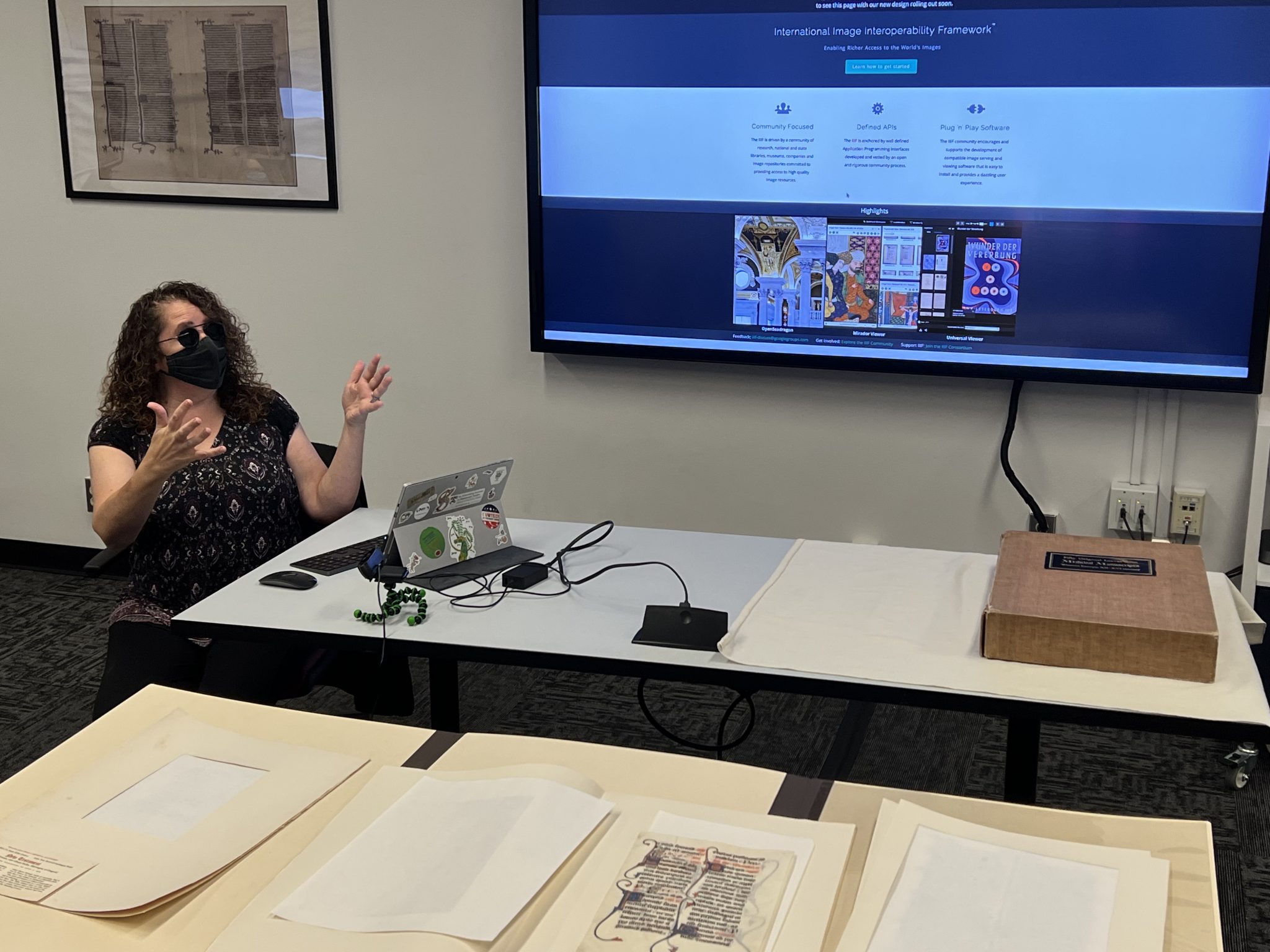 Dr. Lisa Fagin Davis at SBU Center for Digital Humanities premiere ...